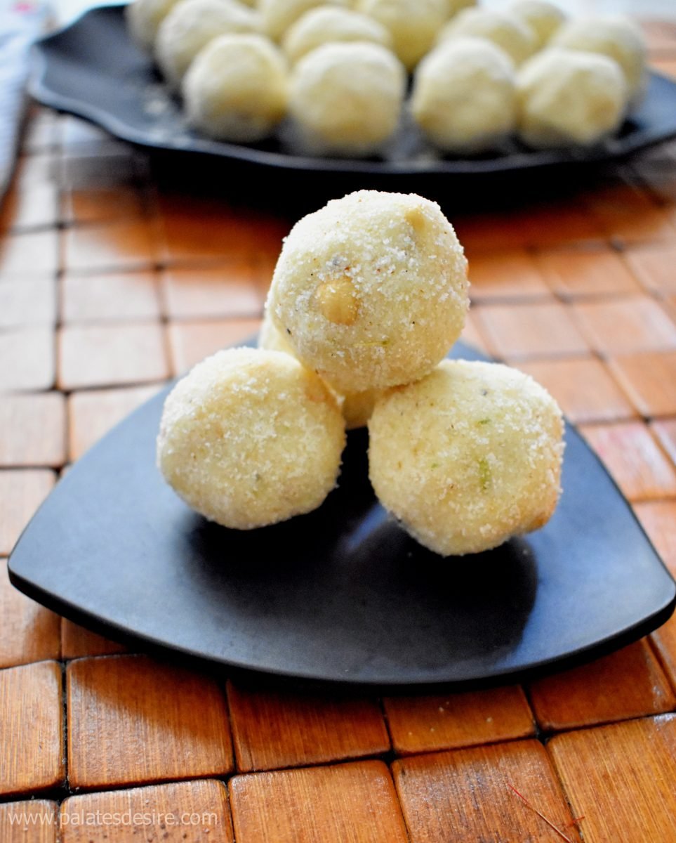 Rava Ladoo | Rave Unde |Sooji laddu - Palate's Desire