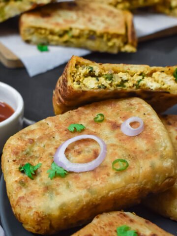 Easy Chicken Baida Roti Recipe - Palate's Desire